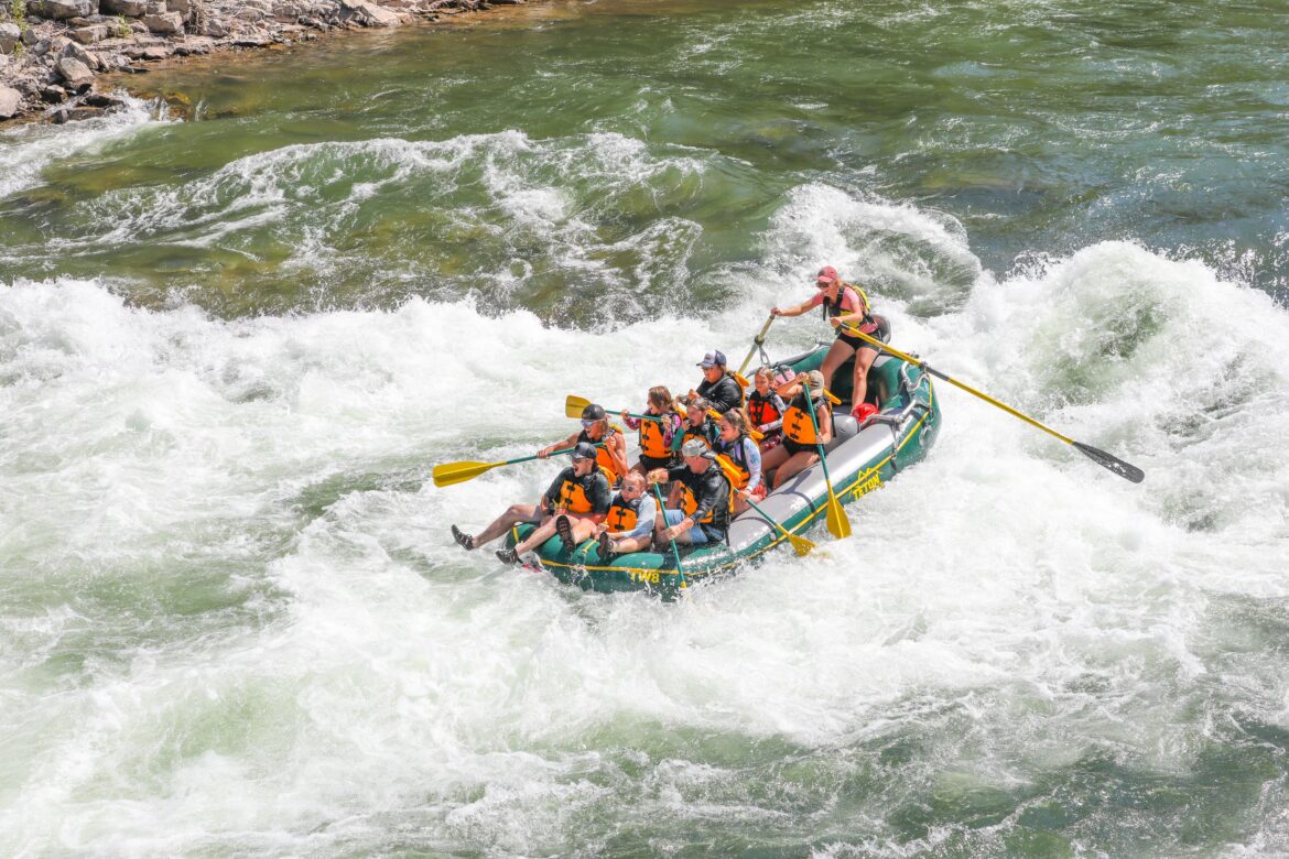 What is Whitewater? A Complete Breakdown for First-Time Rafters - Teton ...